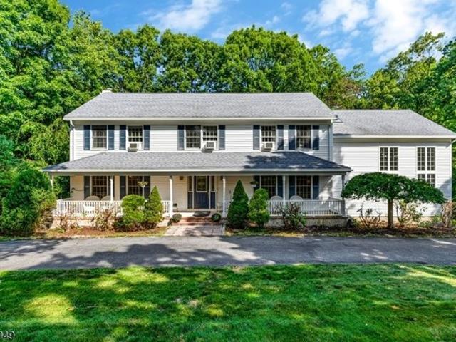 4 Peter Dr, Allamuchy Township, NJ 07840