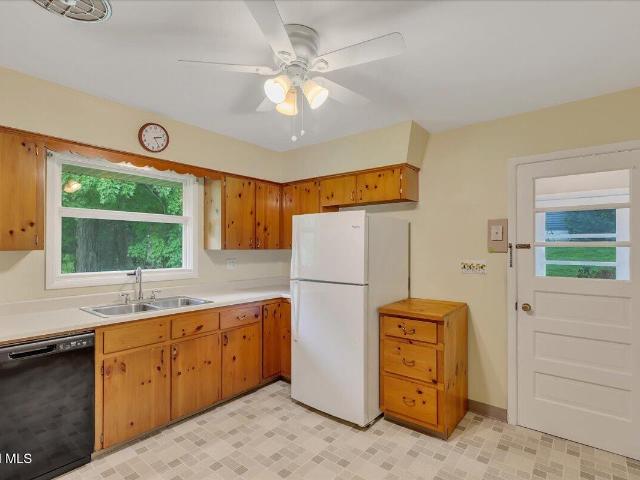 4 Pheasant Lane