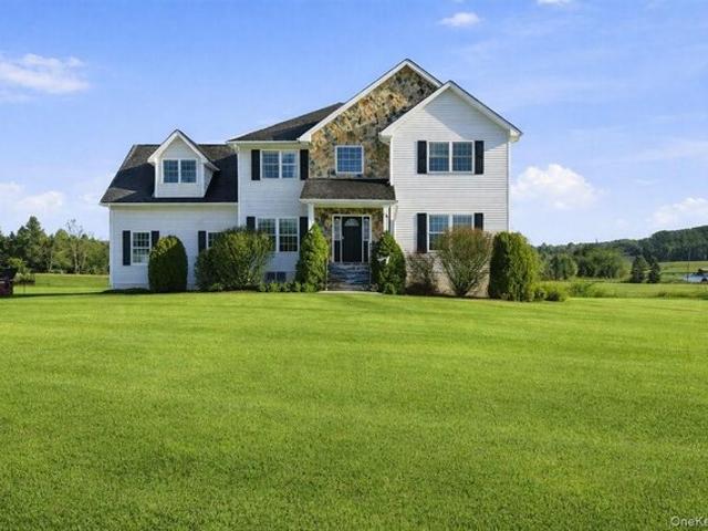 4 Picnic Woods Rd, Clintondale, NY 12515