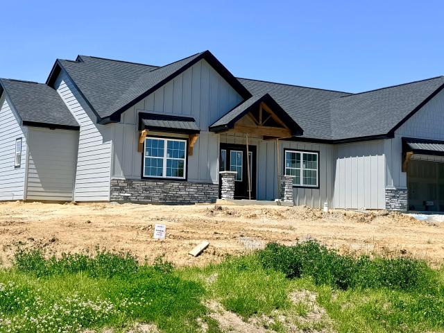 4 Pine Hills Court