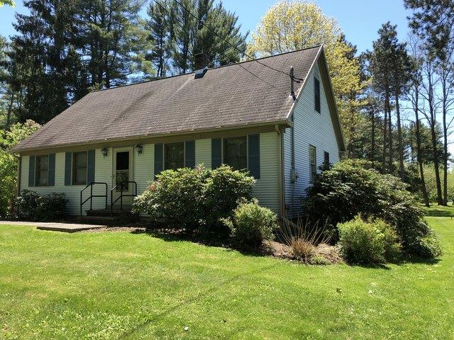 4 Pine Ln, Cambridge, NY 12816