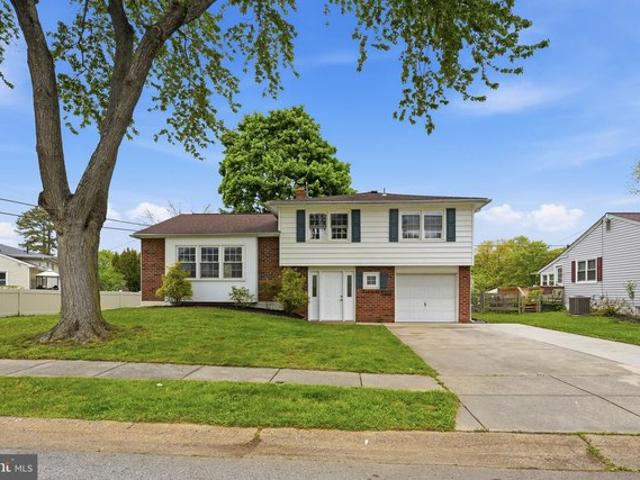 4 Pinedale Rd, Newark, DE 19711