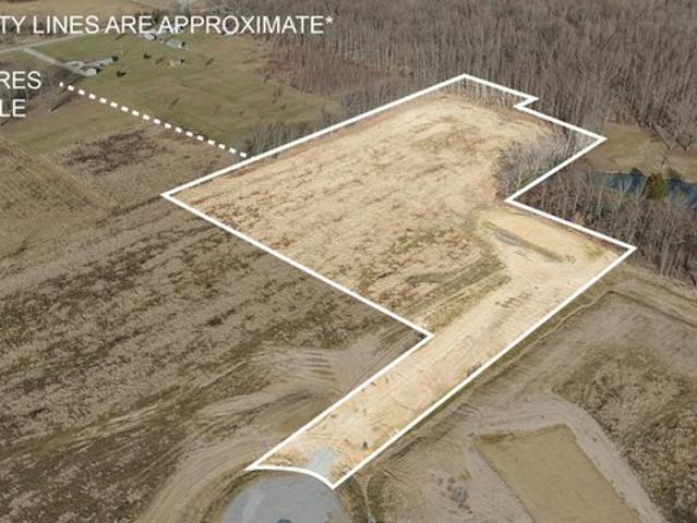 4 Plano Trail Ln, Aurora, IN 47001
