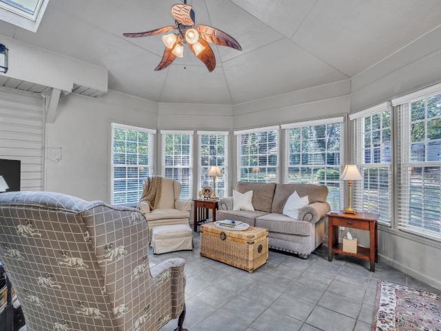 4 Plumbridge Drive