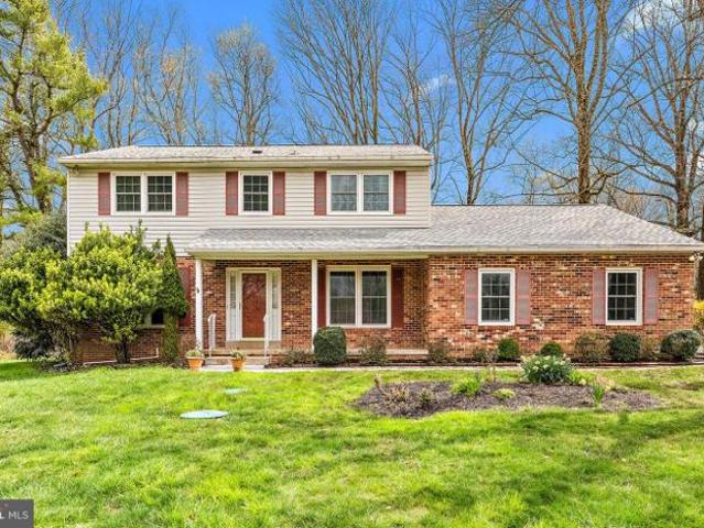 4 Polaris Dr, Newark, DE 19711