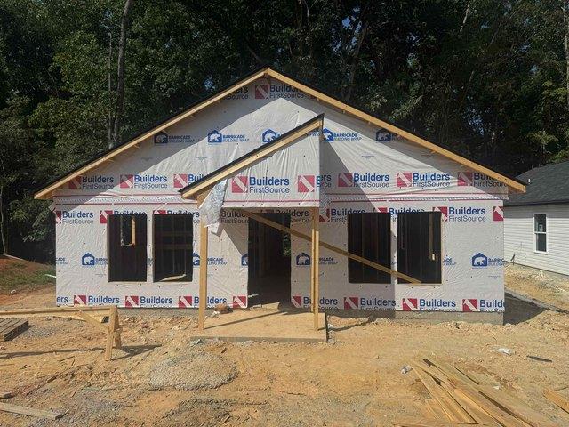 4 Poplar St, Woodruff, SC 29388