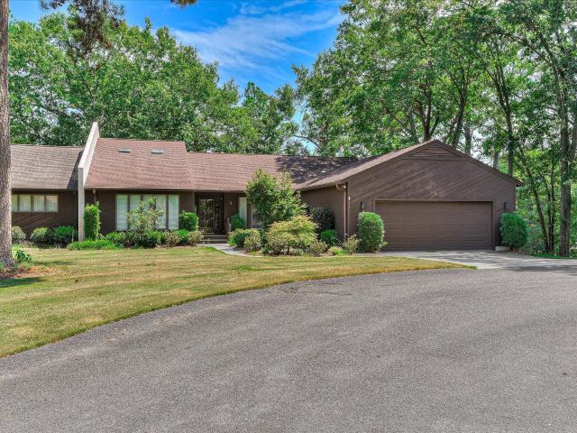4 Prestwick Court