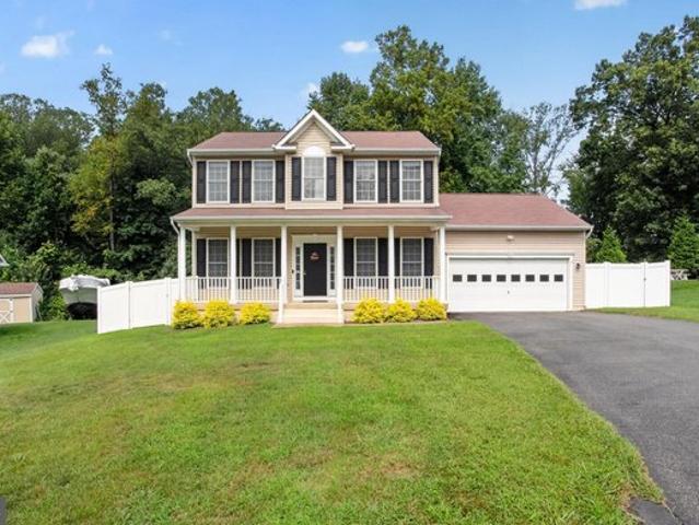4 Prescott Ln, Fredericksburg, VA 22405
