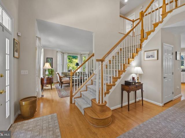 4 Prospect Bay Drive W