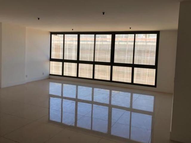 4 quartos sendo 2 suites, lazer, 4vgs, 99463 5151