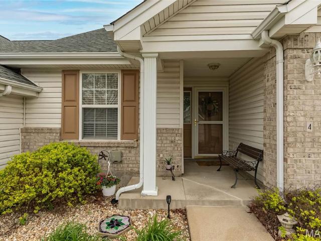 4 Quiet Meadow Ct, St. Peters, MO 63376 | MLS #26023 | Compass