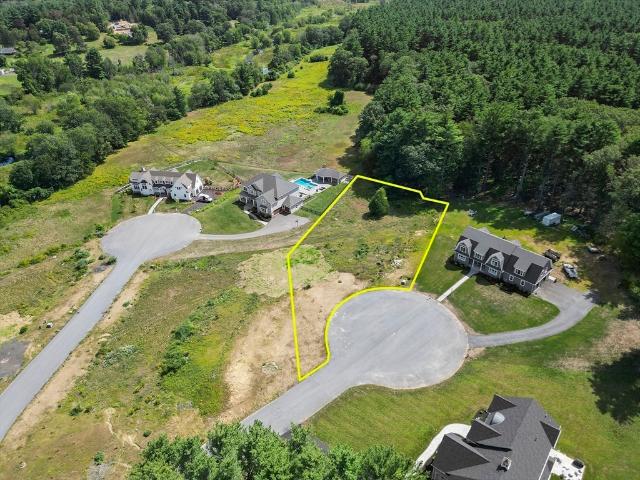 4 Ruby Cir, Topsfield, MA 01983 | MLS #73425