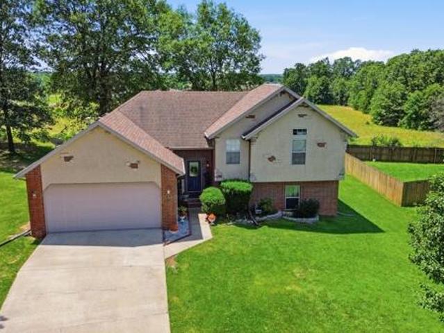 4 Remington Drive