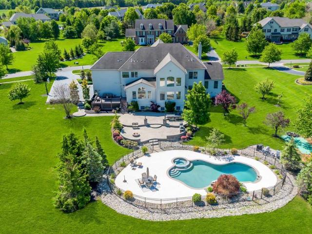 4 Ridgeview Way