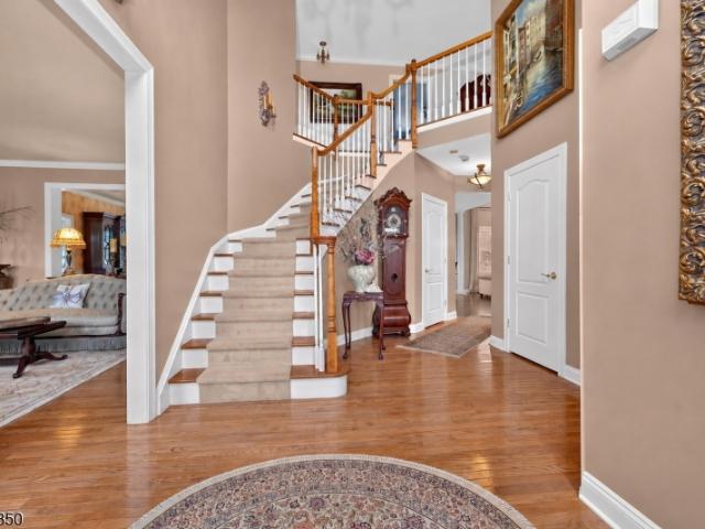 4 Riverview Ct