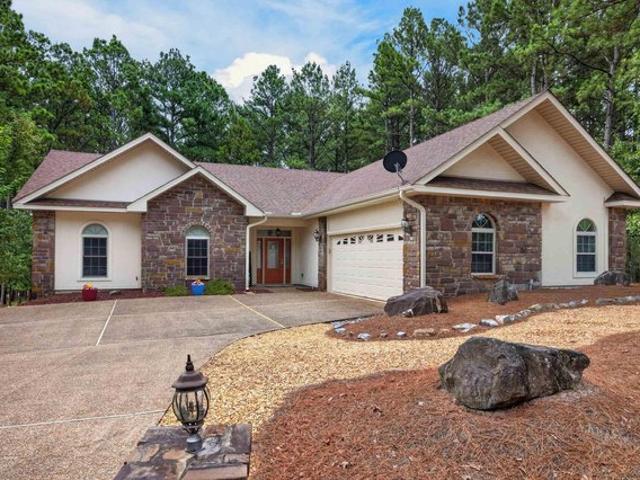 4 Rocoso Dr, Hot Springs Village, AR 71909