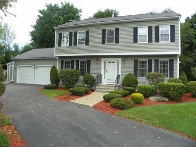 4 Robinette Rd, Stoughton, MA 02072