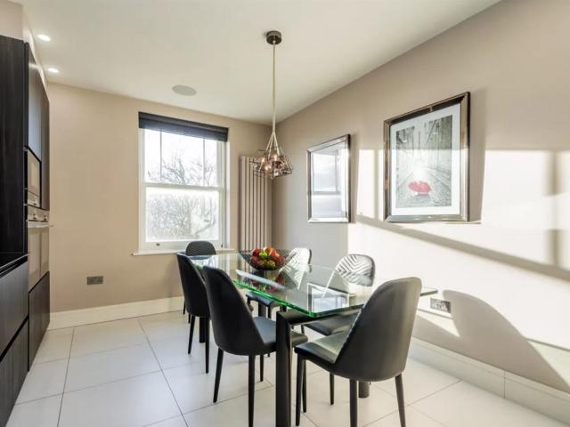 4 room apartment to let in Flat C, 95 Fitzjohns Avenue London, London NW3 6NX, united_kingdom