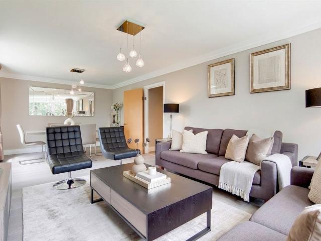 4 room apartment to let in Flat 60, Boydell Court St. Johns Wood Park London, London NW8 6NG, united_kingdom