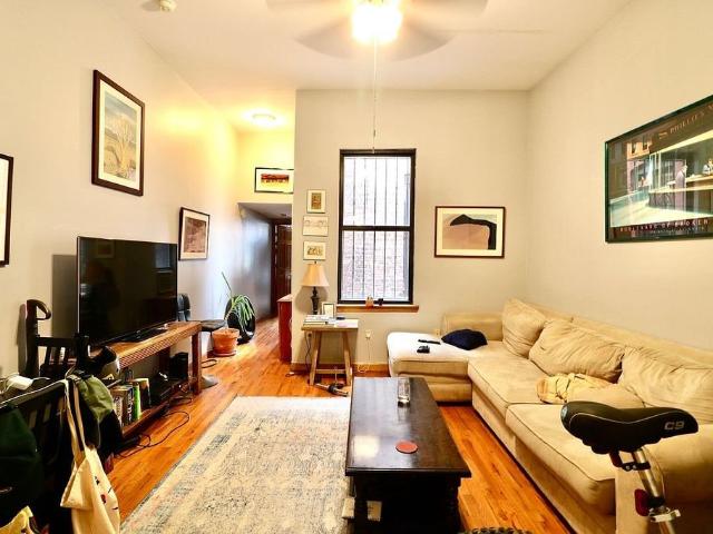 4 room luxury Flat for rent in 491 Columbus Avenue, New York