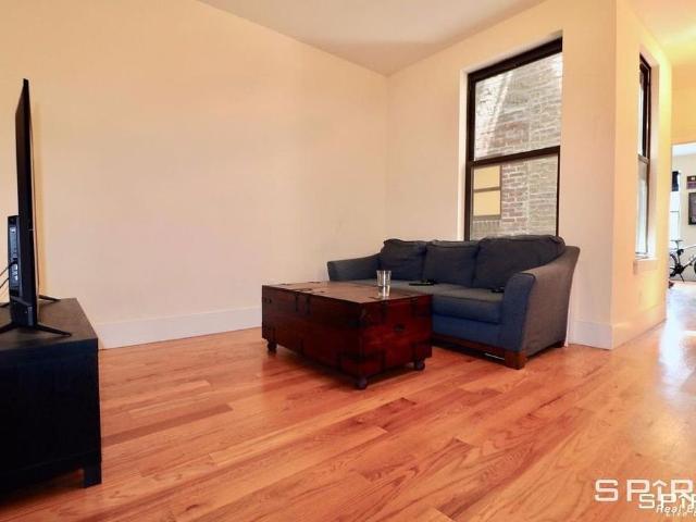 4 room luxury Flat for rent in New York