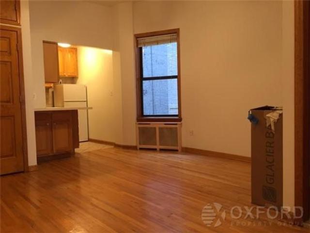 4 room luxury Townhouse for rent in 330 West 76th Street, New York