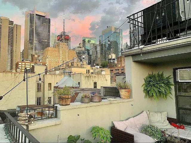 4 room luxury Townhouse for rent in Midtown Manhattan, United States