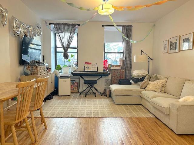 4 room luxury Townhouse for rent in New York