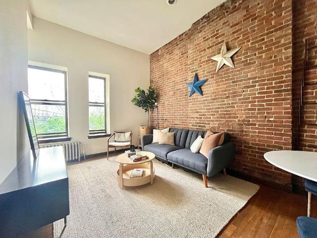 4 room luxury Townhouse for rent in New York