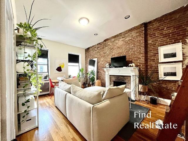 4 room luxury Townhouse for rent in New York