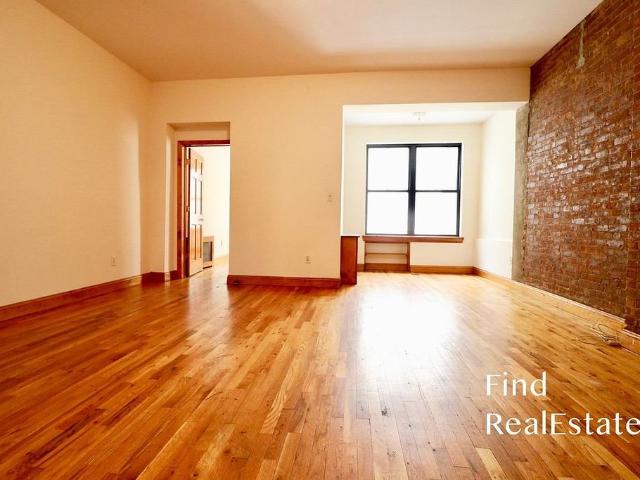 4 room luxury Townhouse for rent in New York