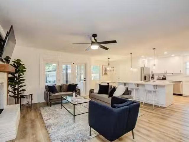 4 rooms apartment in Westbury