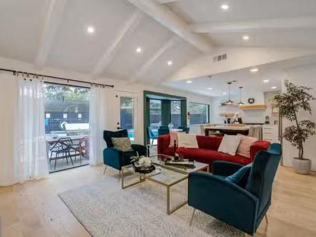 4 rooms apartment in Spring Branch Central