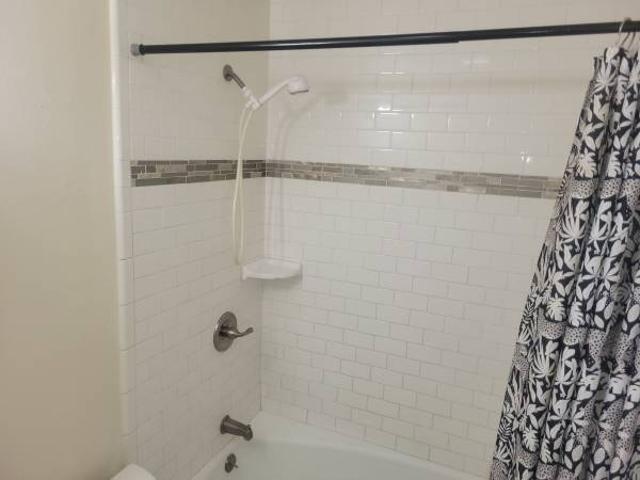 4 Rooms in HB House, $1,000 to $1,600/mo