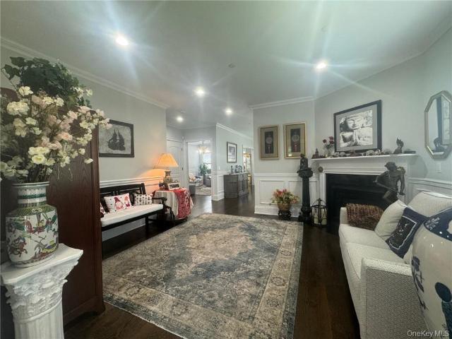 4 Rose Avenue