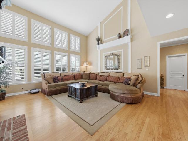 4 Stillwater Court
