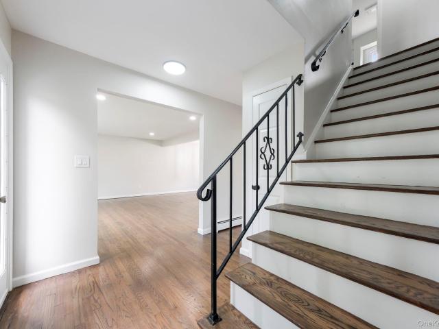 4 Sturr Lane