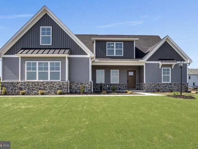 4 Suebecca Dr, Carlisle, PA 17013
