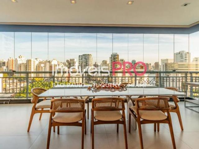 4 suítes, todo reformado, nunca habitado para locação. edifício estilo neoclássico de alto padrão