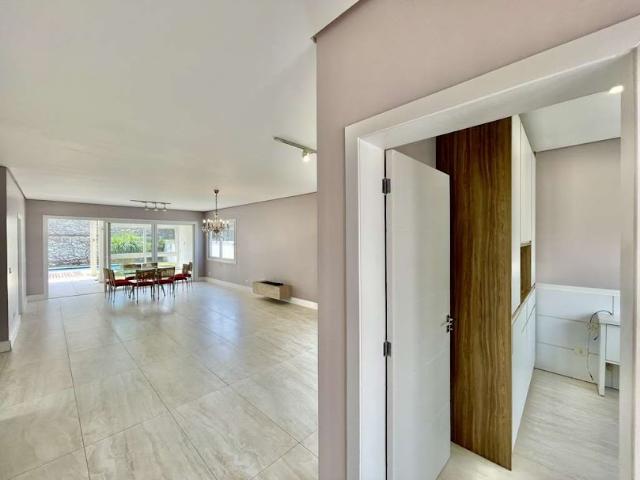 4 suites,, varanda gourmet, piscina!.