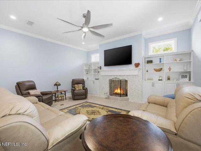 4 Summer Ct, Jacksonville Beach, FL 32250 | MLS #2119