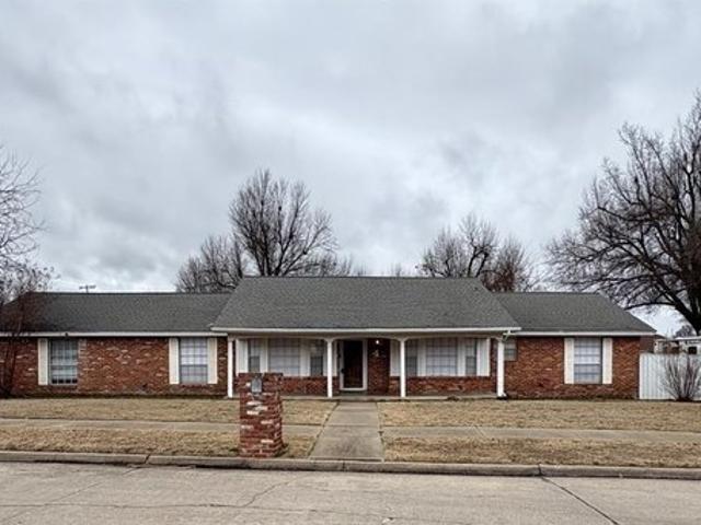 4 SW 98th St, Oklahoma City, OK 73139