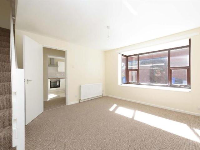 4 Sycamore Grove, Belfast, BT4 2RB