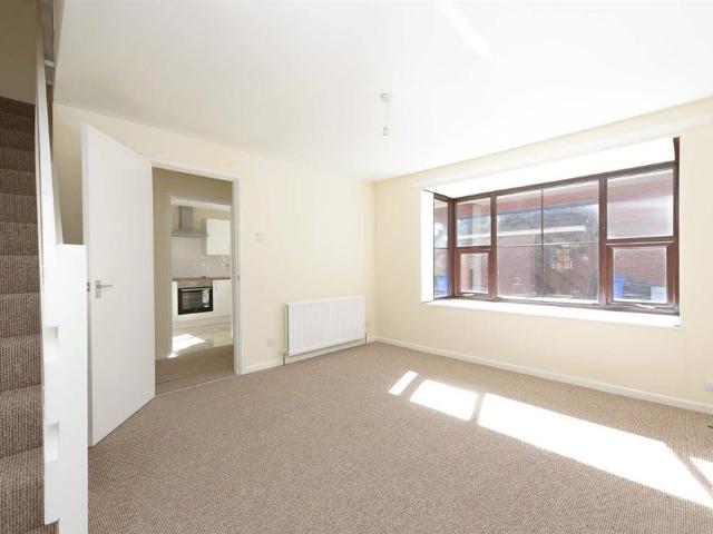 4 Sycamore Grove, Belfast, BT4 2RB