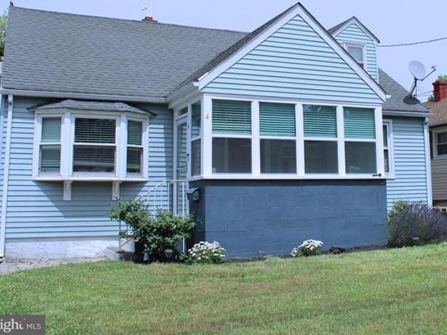 4 S Woodland Ave, Runnemede, NJ 08078