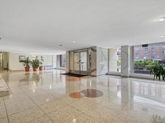 4 Sadore Lane 1 O