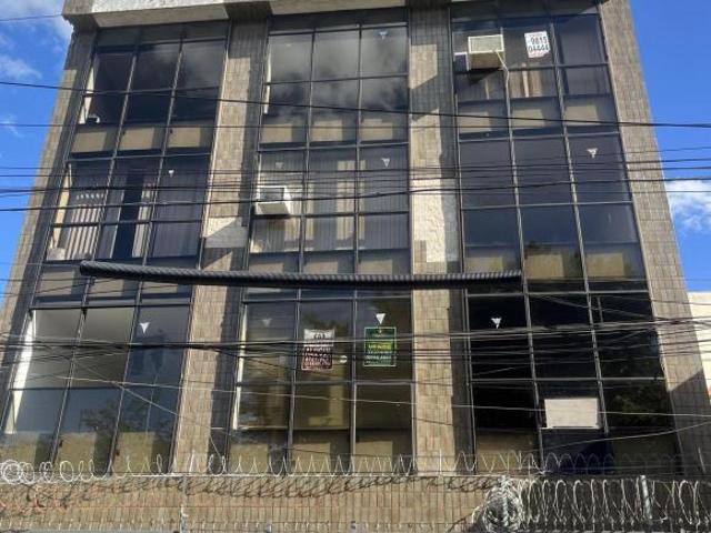 4 salas comerciais