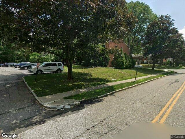 4 Salem Ct, Suffern, NY 10901