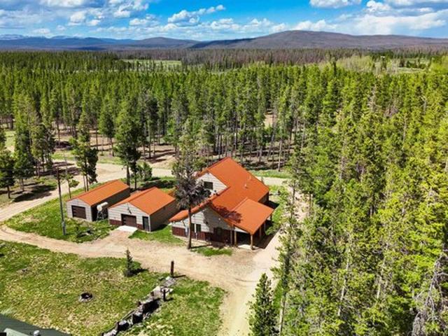 4 Sawmill Dr, Laramie, WY 82070