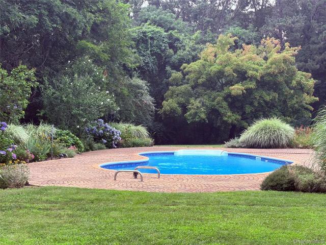 4 Saybrook Court